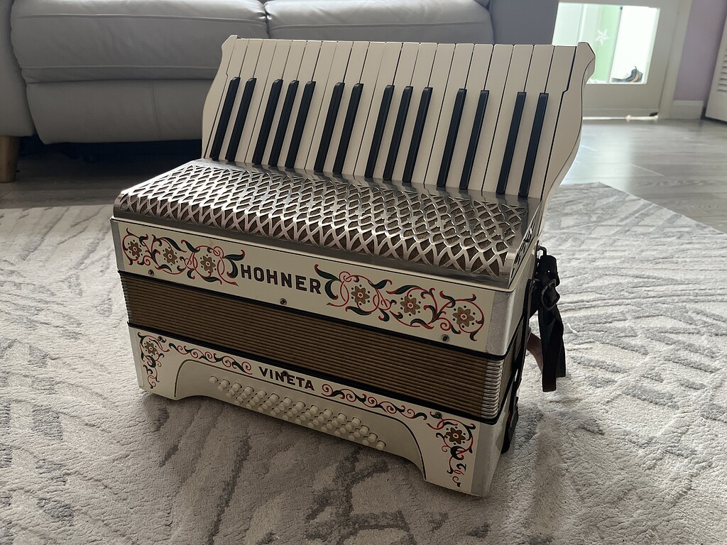 Help me to date my Hohner Piano-Accordion - Model determination ...